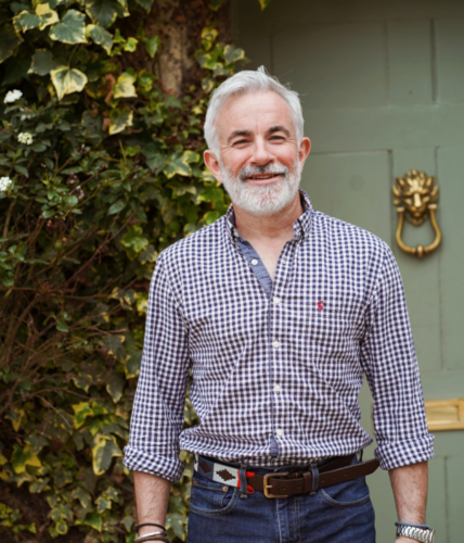 Explore the pub and it's people